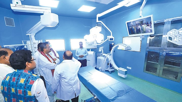 Union Minister Dharmendra Pradhan unveils VIMSAR’s new super-specialty ...