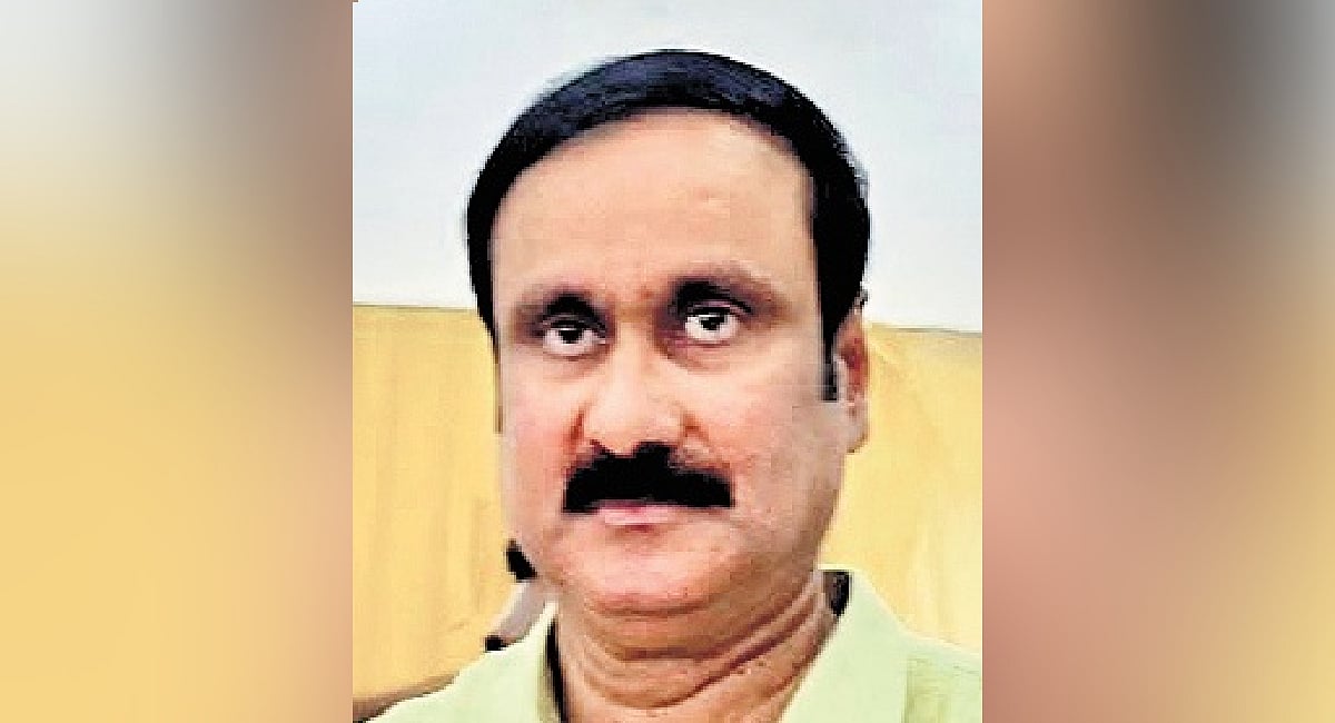 Three PMK MLAs and party general secretary back Anbumani in leadership row