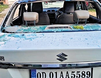 Additional tehsildar hurt in attack by sand mafia in Kaptipada