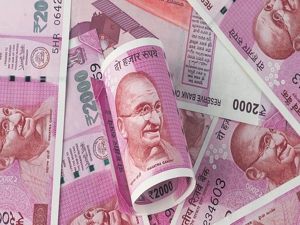 Cash in circulation hits record high of Rs 40 trillion with annual ...