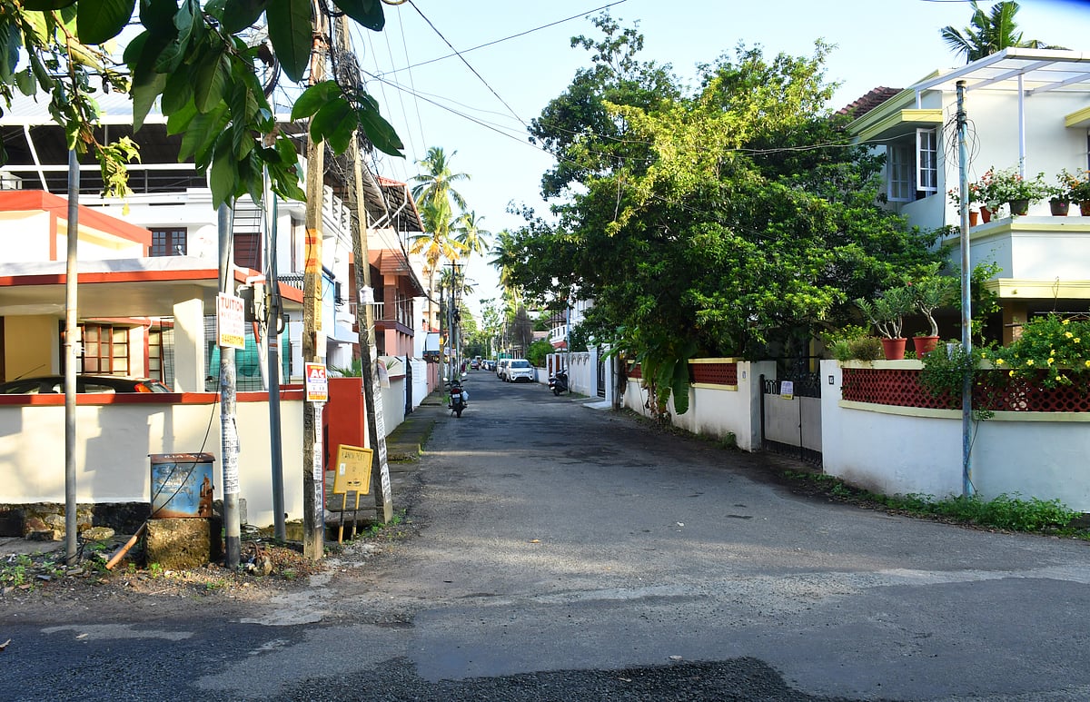 Question of commercialisation splits Girinagar Housing Colony in the middle