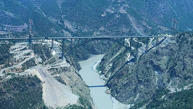 PM Modi inaugurates Chenab arch railway bridge, flags off Katra ...