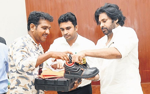Pawan Kalyan distributes safety kits to electricians, pledges enhanced ...