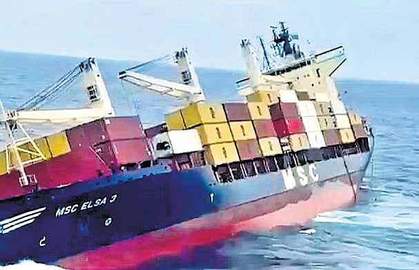 Underwater salvage operation of MSC Elsa 3 begins; cleanup, oil removal ...