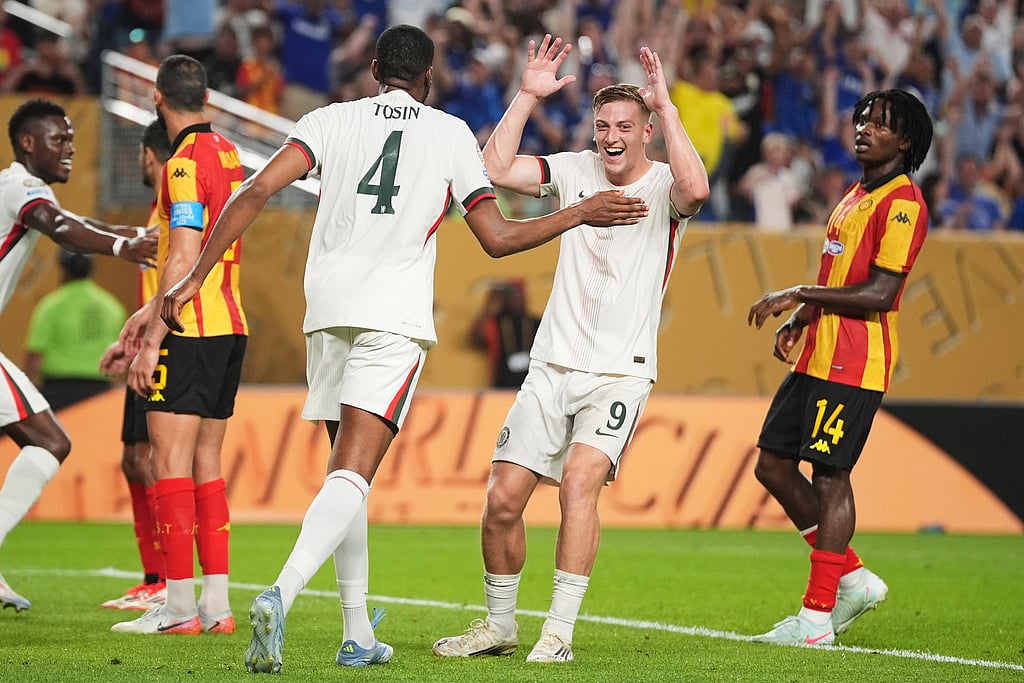 Liam Delap scores his 1st Chelsea goal in 3-0 win over Esperance in ...