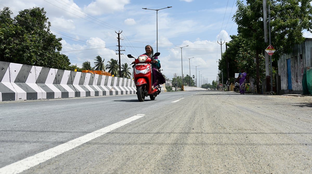 Commuters at peril from sand accumulation on Tiruchy roads