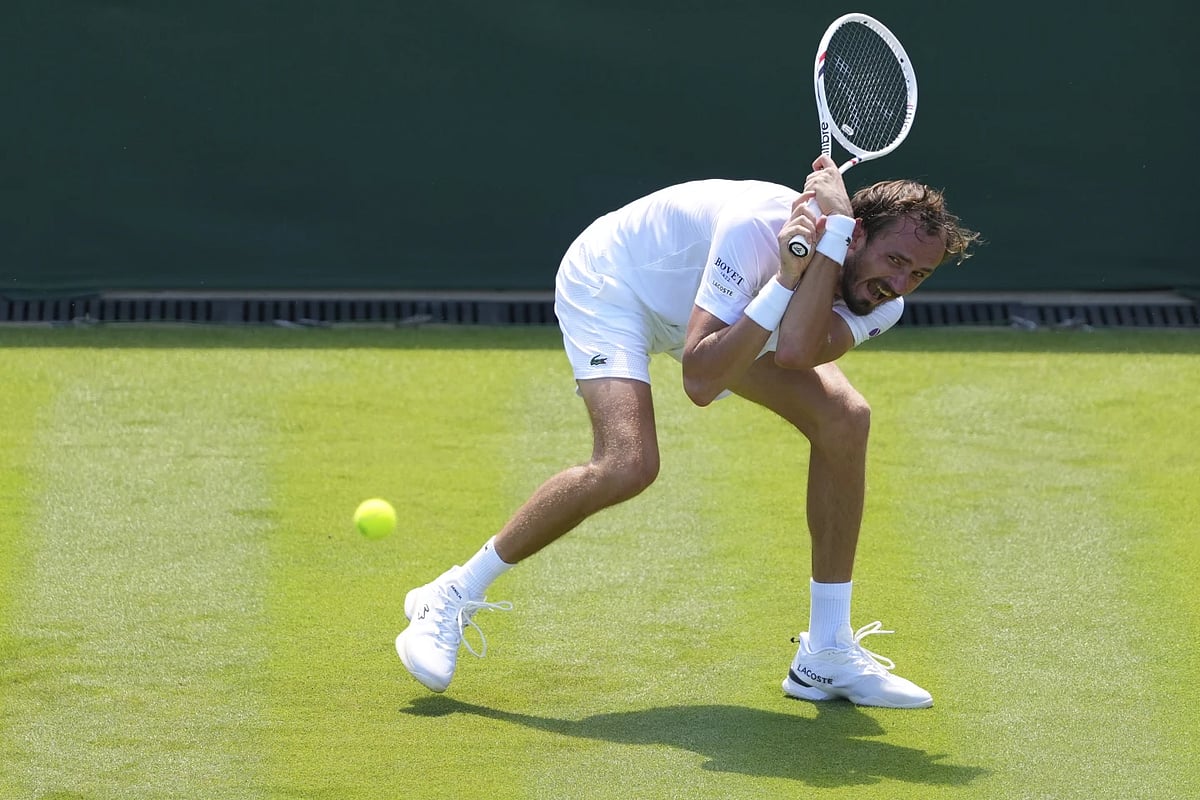Medvedev loses at Wimbledon in another first-round Grand Slam exit