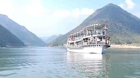 Poor amenities hit Papikondalu boat tourism