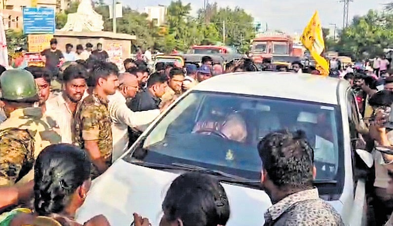 Tensions rise in Andhra's Gudivada as TDP, YSRCP cadres clash