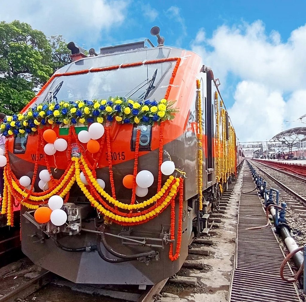 Railways working to roll out 100 new Amrit Bharat trains across India