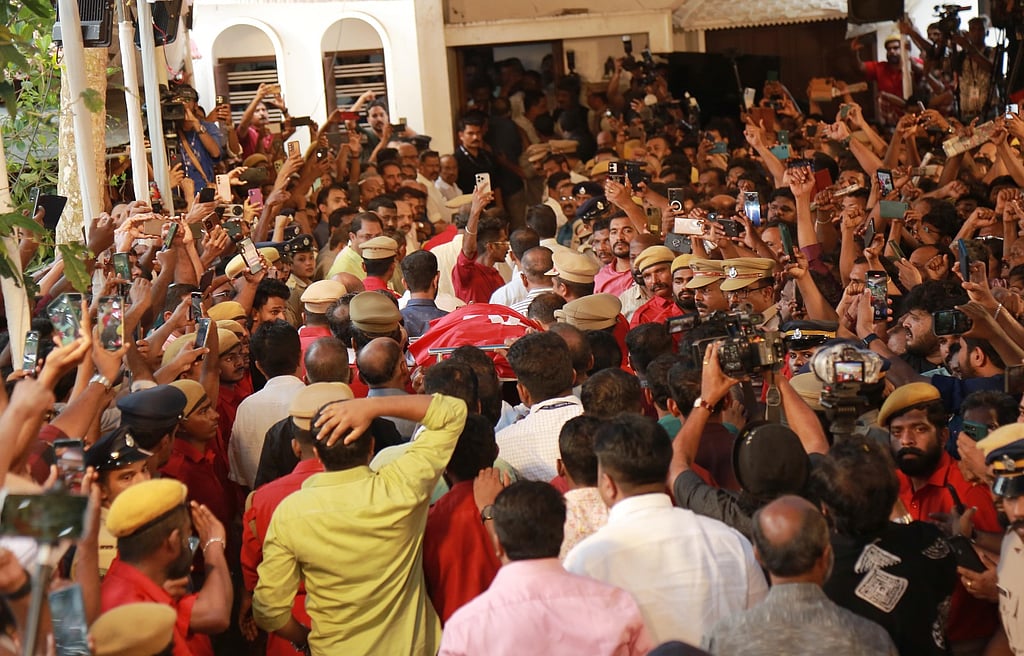 VS returns to his birthplace as funeral procession reaches Punnapra