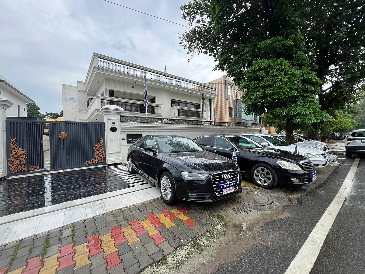 UP Police bust fake embassy in Ghaziabad; man running 'consulate' for Westarctica, Lodonia ...