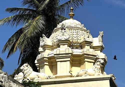 A tiny Chola temple with numerous inscriptions
