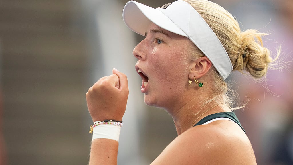 Tauson upsets 2nd-seeded Wimbledon champion Swiatek to reach Montreal ...