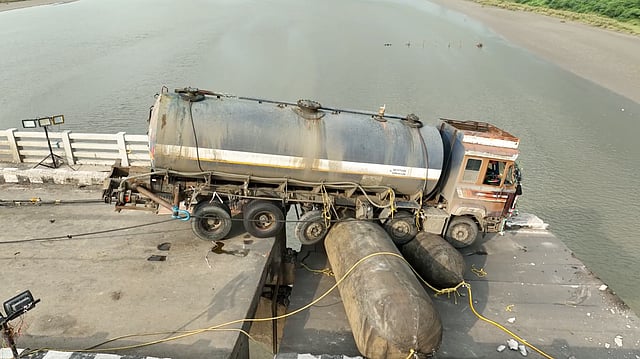 Gujarat's Gambhira Bridge collapse: Tanker removed after 27 Days, death toll rises to 22