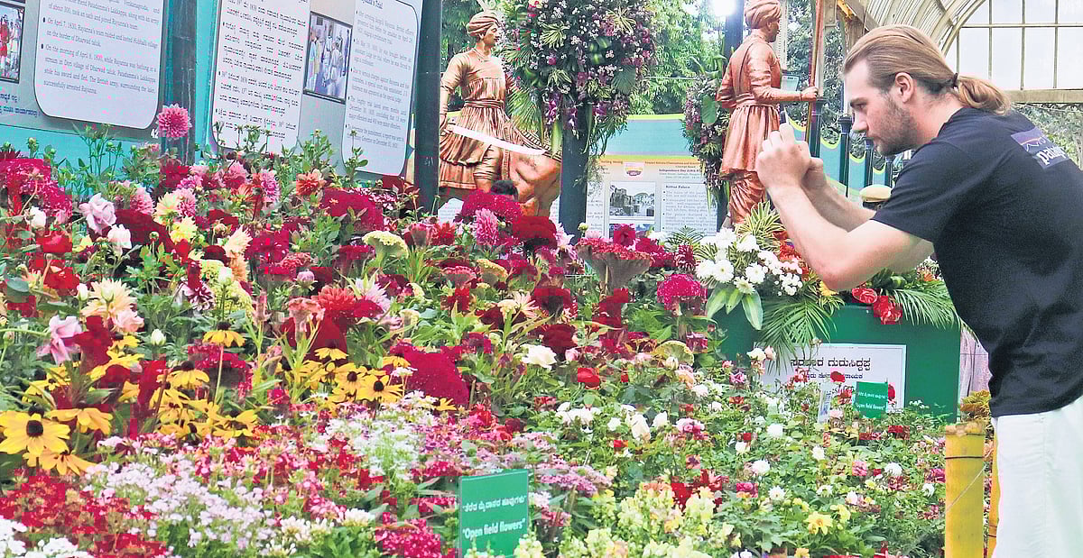 CM Siddaramaiah inaugurates Lalbagh flower show; government sets aside ...