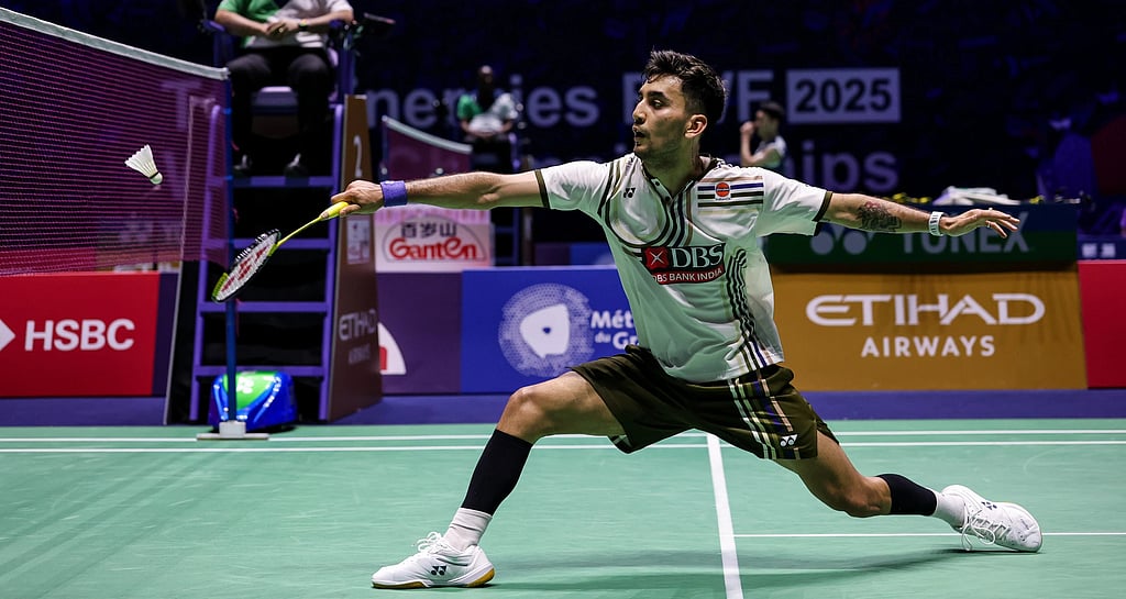 World C'ships: Lakshya goes down fighting against World No 1 Shi