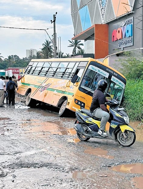 School bus with 20 kids tilts after hitting ditch in Bengaluru