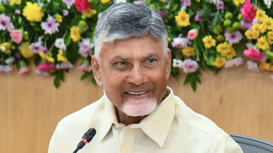 CM Naidu’s pat for SERP as AP tops DWCRA bank deposits