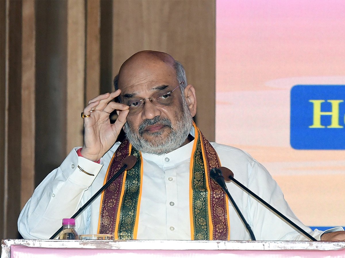 Surrender now or face security forces' wrath: Amit Shah to naxalites