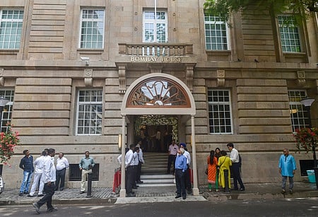 Mehli Mistry snaps last ties with Tatas, quits Small Animal Hospital ...