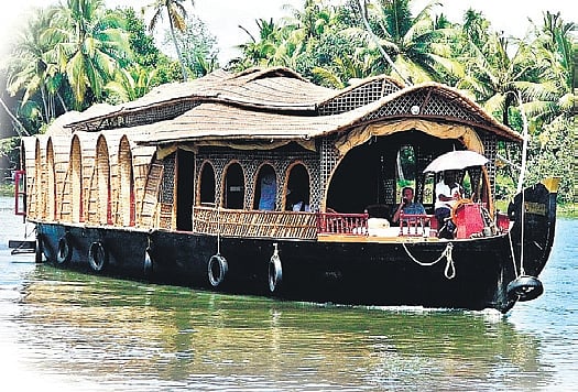 Study recommends cap on houseboats in Kerala's Vembanad lake over ...