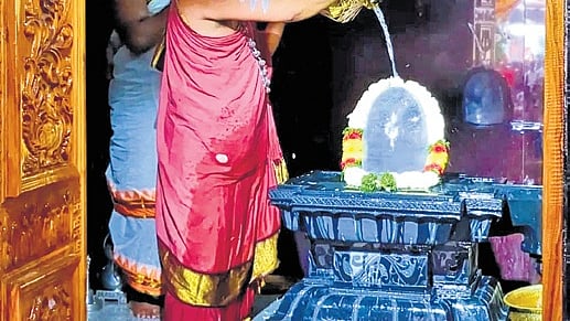 Seer traces ancient link between Basara and Sringeri