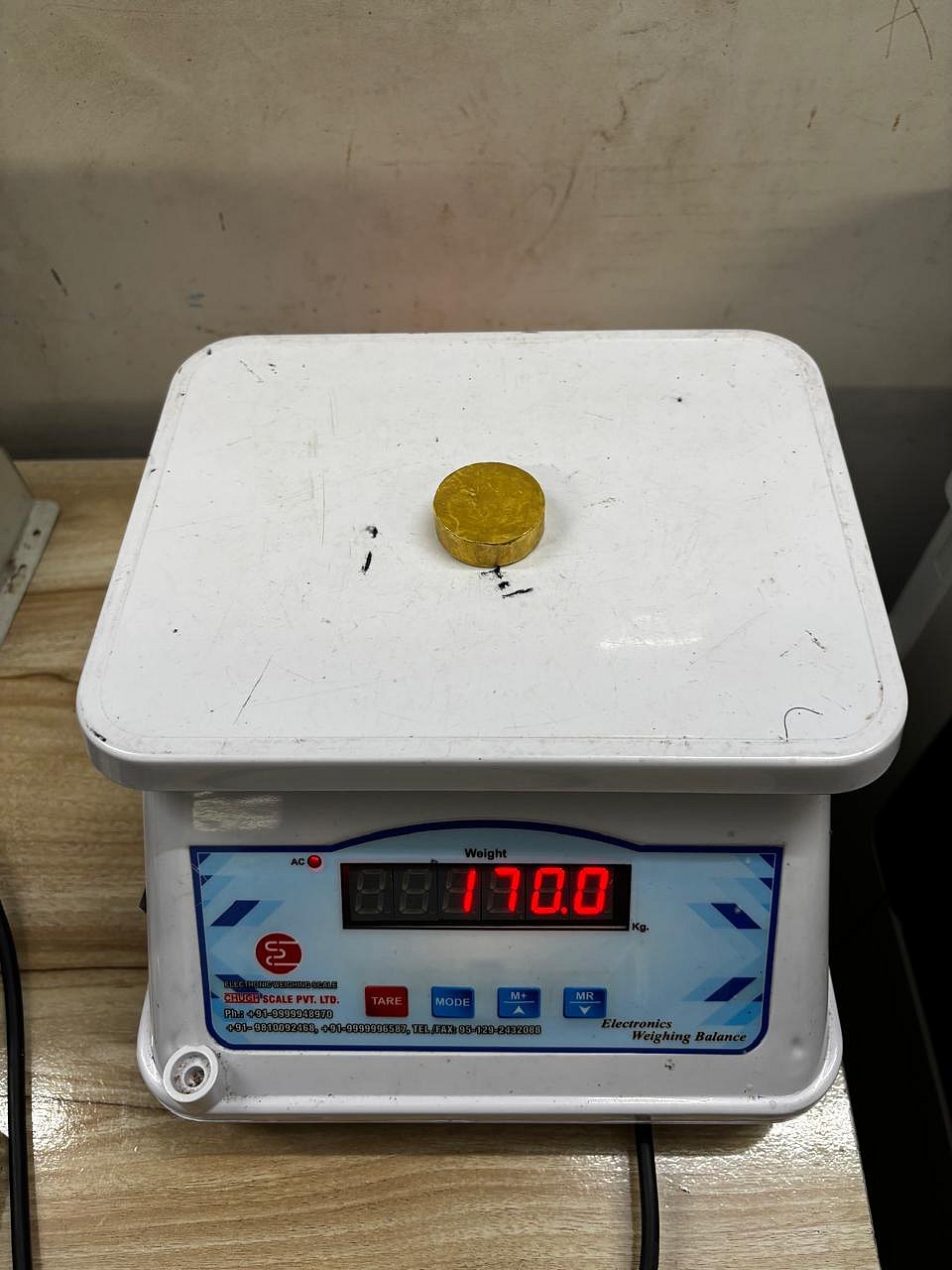 Passenger from Dubai smuggles 170 grams of gold in bottle cap, held by ...