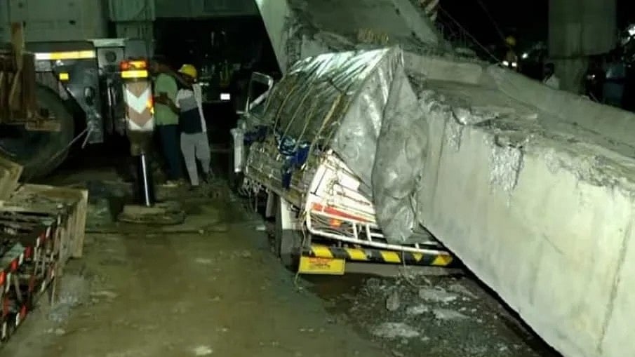 Driver killed as concrete girder collapses on pickup van at Aroor ...