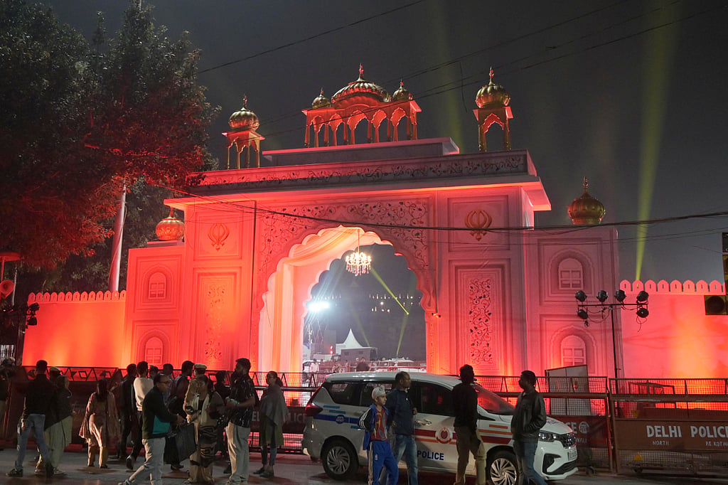Post blast, Red Fort ready to host