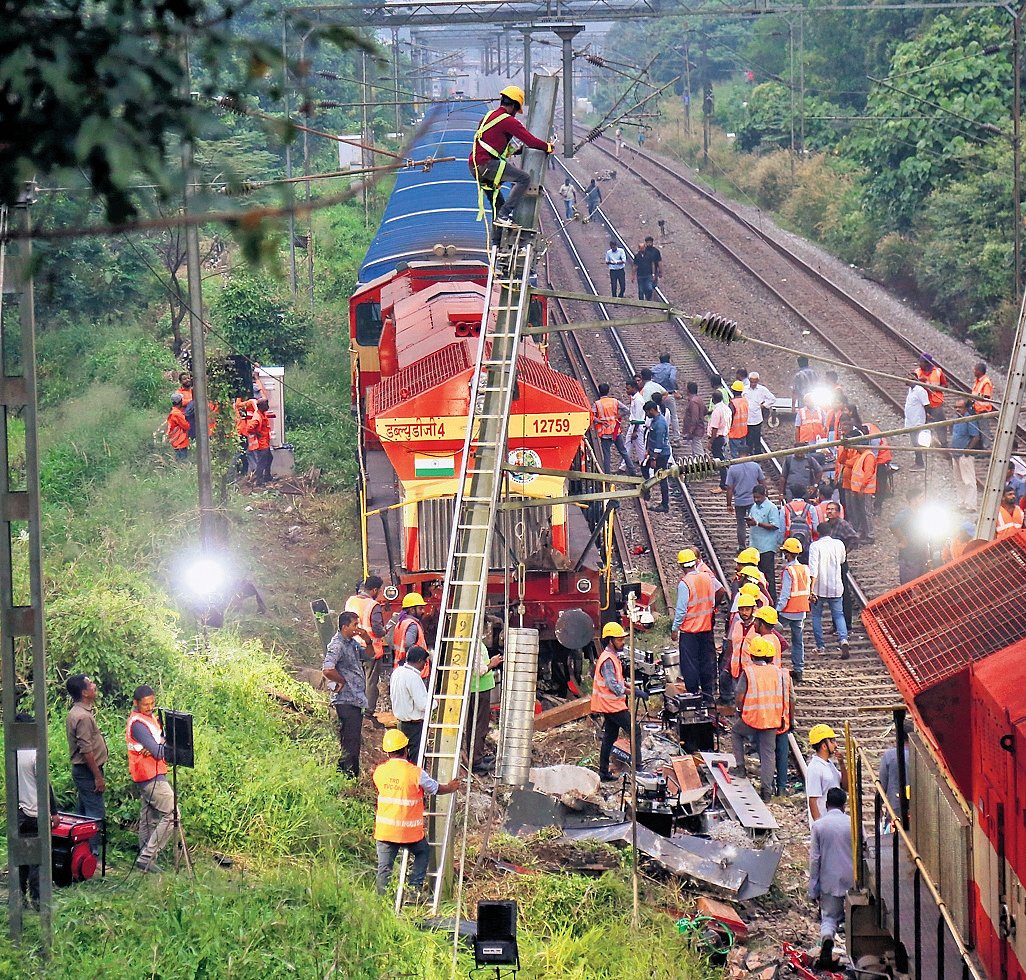Goods train derails at Kalamassery in Kochi, services hit