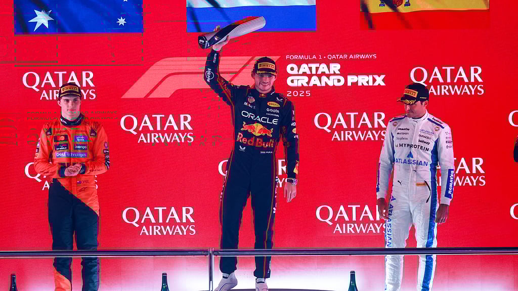 Max Verstappen wins Qatar Grand Prix to set up final race title showdown