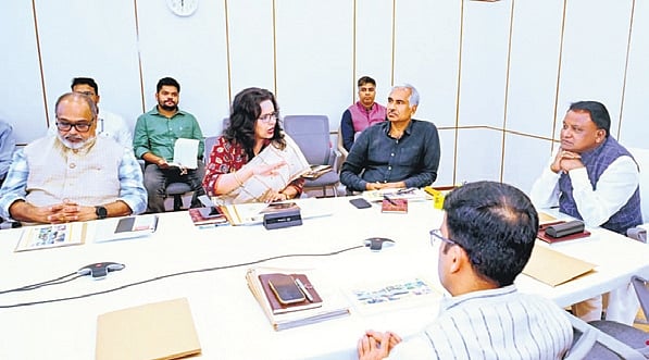 Odisha CM Majhi moots endowment fund for districts