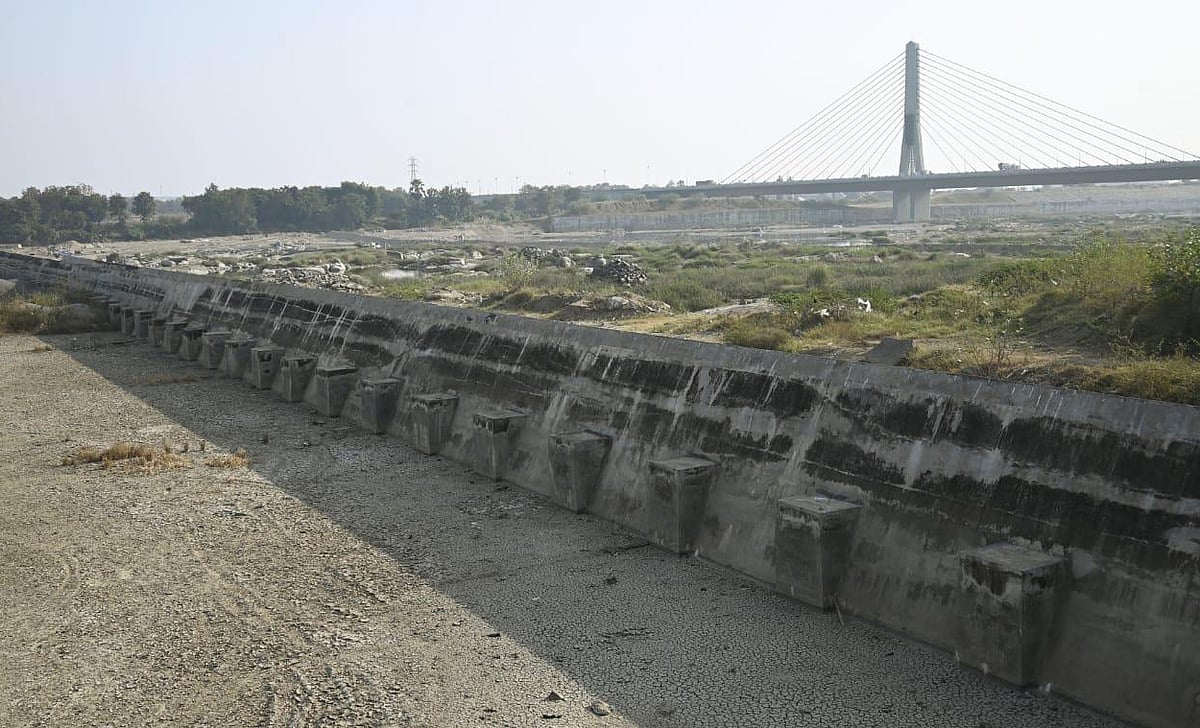 Collapse of seven check dams sparks Congress-BRS blame game