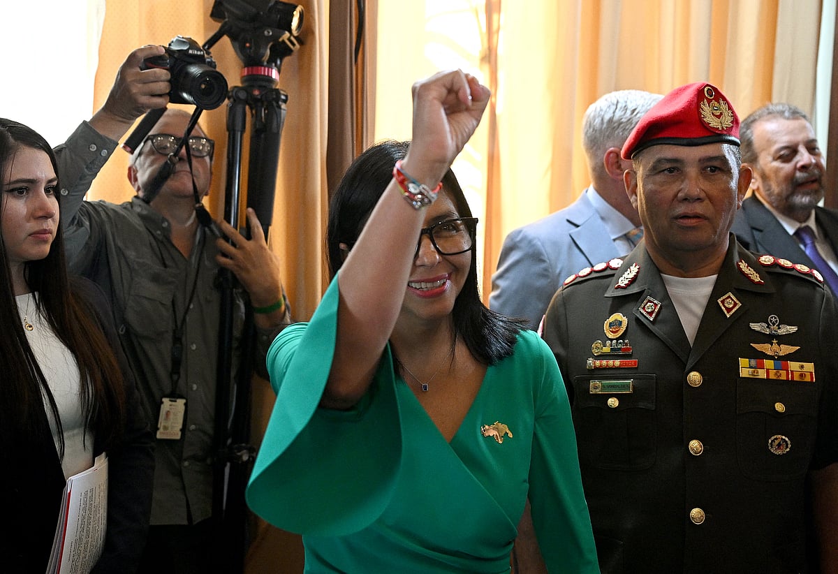 Etleboro.org - New Venezuelan leader walks tightrope with US, Maduro ...