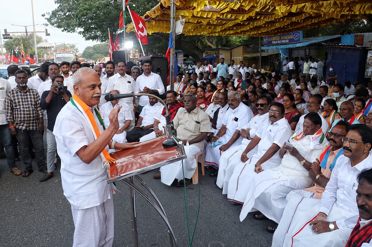 INDIA bloc stages dharna, demands fair probe into Pondy fake medicine case