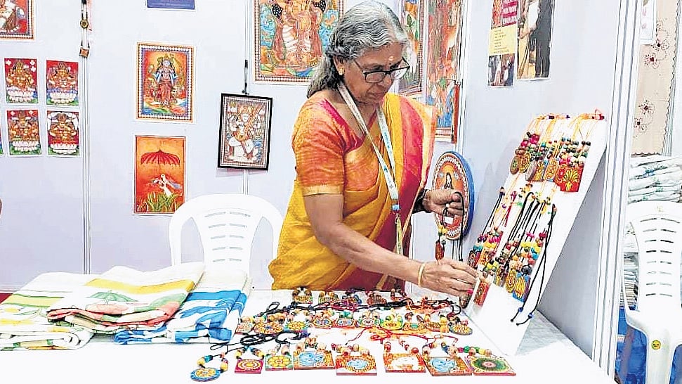 Shyamala’s mural-inspired jewellery sparkles at National Saras Mela