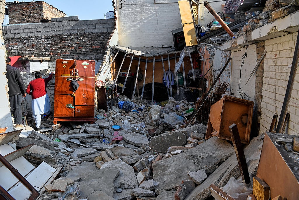 Newlywed couple among eight killed in gas cylinder blast in Pakistan's ...