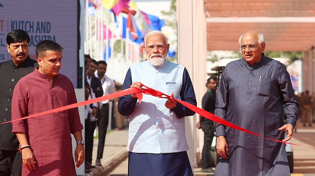 PM Modi inaugurates Vibrant Gujarat Saurashtra conference; Ambani ...