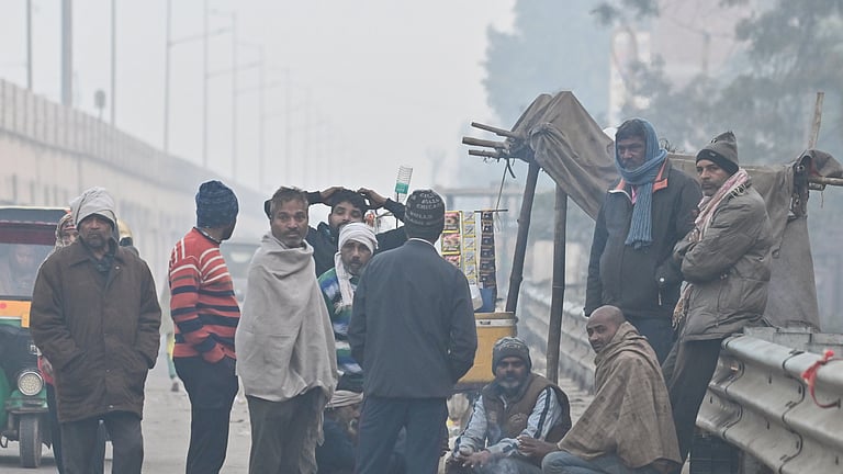 Delhi’s minimum temperature falls; IMD issues red alert for cold wave ...