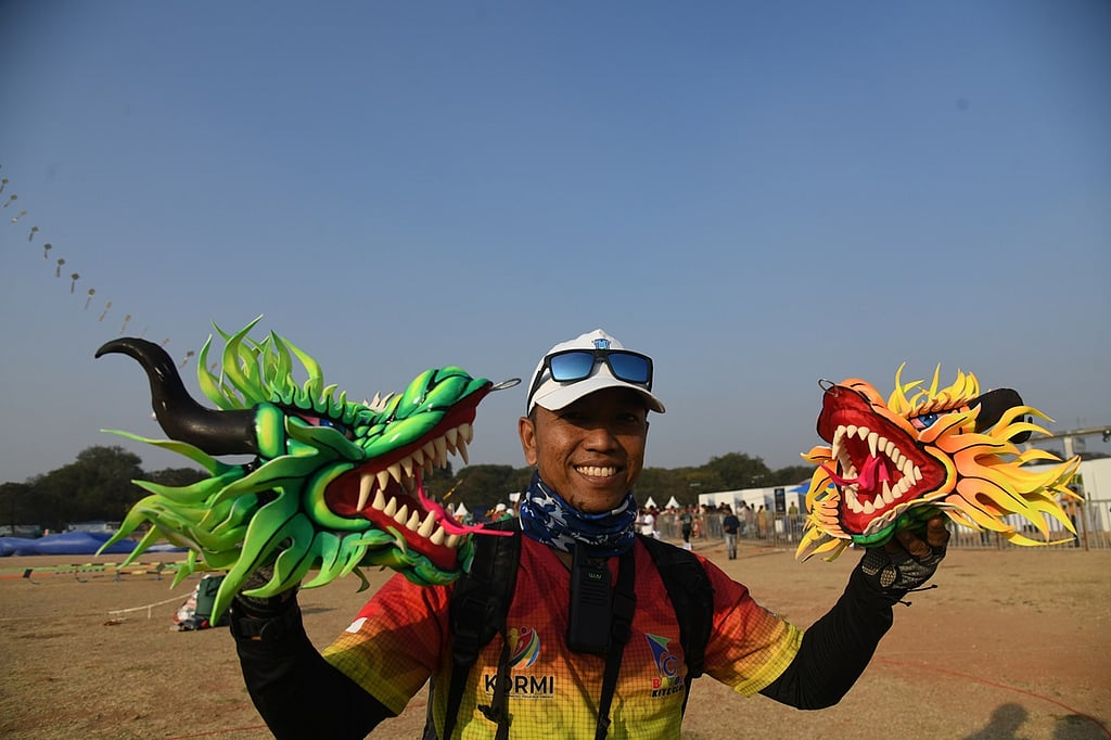 Sky comes alive with international colours