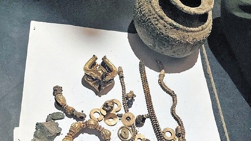 Family in Karnataka's Lakkundi relinquishes claim on buried gold ...