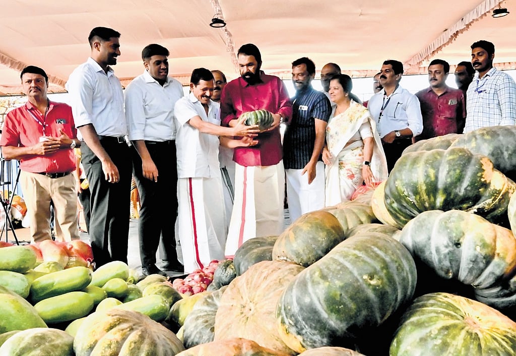 Colourful procession heralds 64th Kerala School Arts Festival