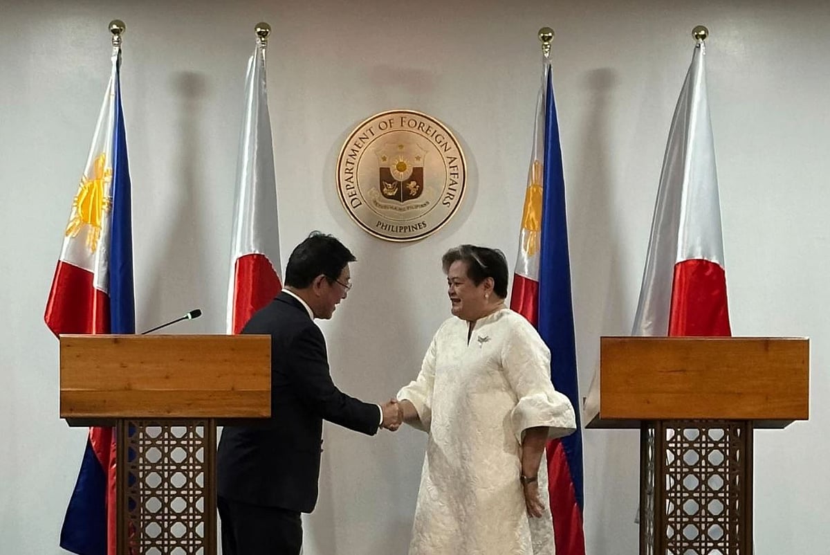 Japan and the Philippines sign new defense pact as they face growing ...