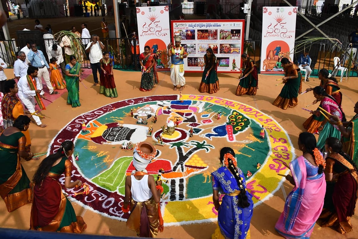 SARAS Mela links Sankranti festival and SHG growth
