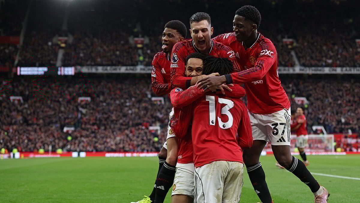 Manchester United beat Man City in Premier League derby