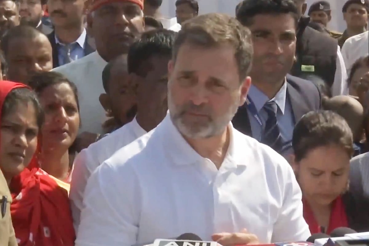 Rahul Gandhi visits Indore, meets families hit by water contamination ...