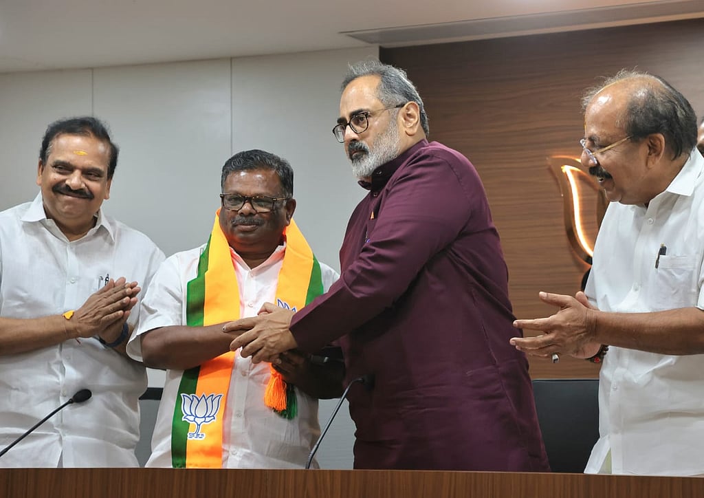 Kerala BJP chief Rajeev welcomes former CPM leader S Rajendran into party