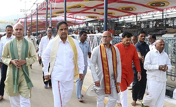 Thousands join Maha Shobha Yatra in Kadapa