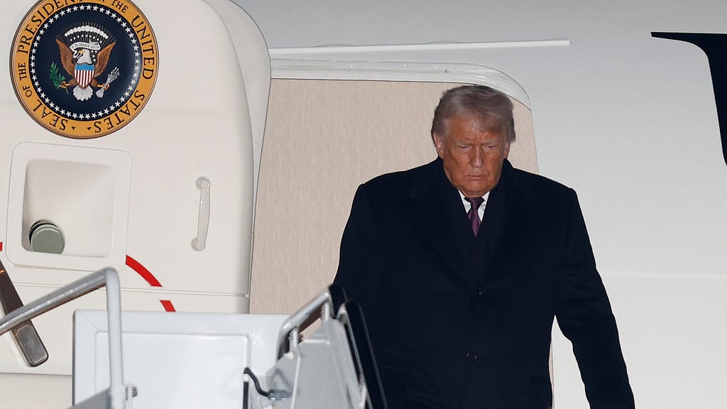 Trump threatens Canada with 100% tariffs over its new trade deal with China